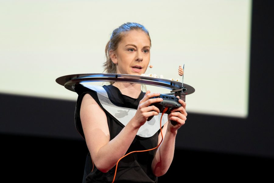 Interview Simone Giertz: “Waardeloze robots veel leuker dan perfecte ...